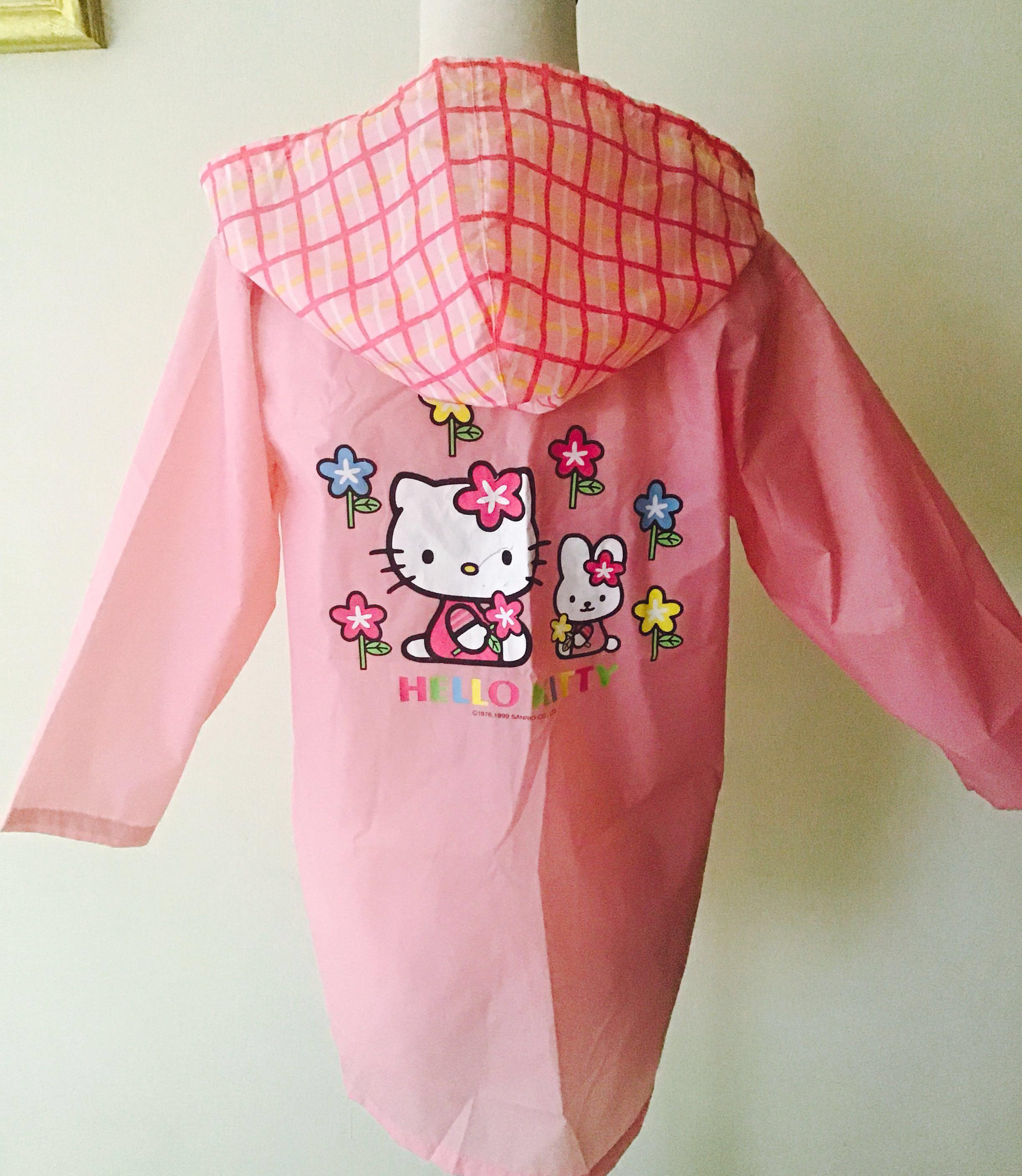SANRIO hello kitty raincoat, Babies & Kids, Babies & Kids Fashion on ...