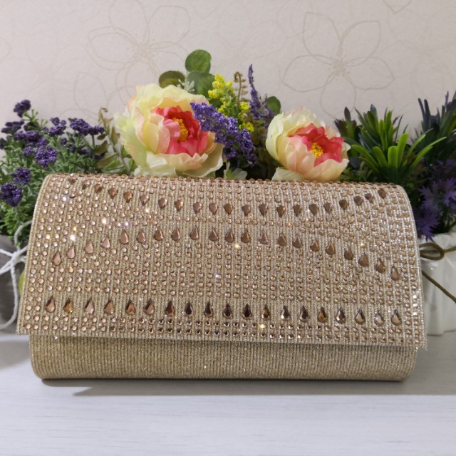 Gold Dinner Clutch, Women's Fashion, Bags & Wallets, Clutches on Carousell