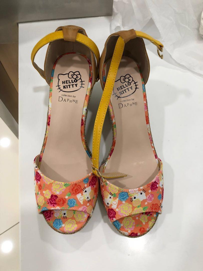 Hello kitty platform shoe, Women's Fashion, Footwear, Sandals on Carousell