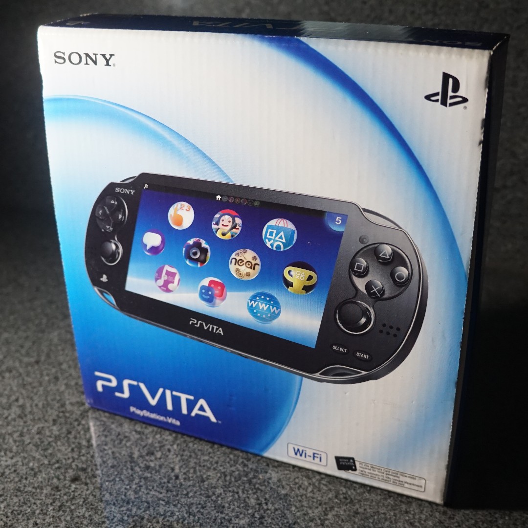 PSVita with Games (Persona 4 Golden and Valhalla Knights), Video Gaming ...