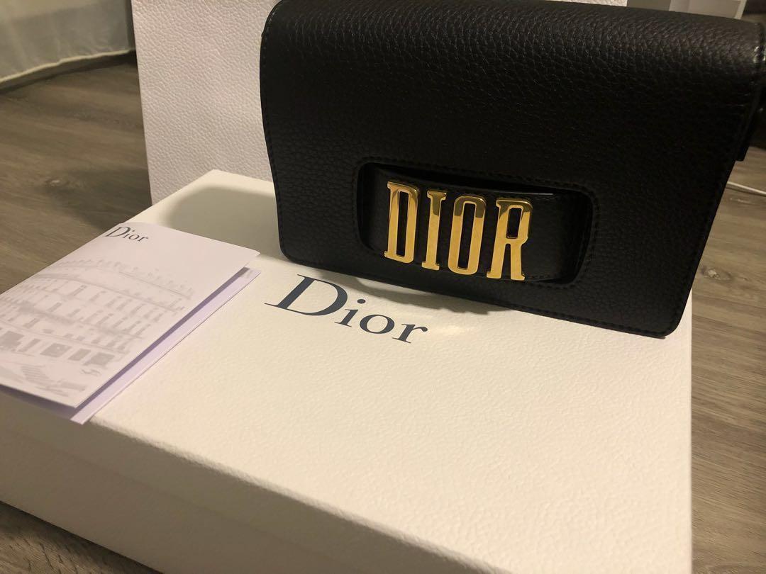 DIO(R)EVOLUTION FLAP BAG WITH SLOT HANDCLASP IN BLACK GRAINED CALFSKIN ...