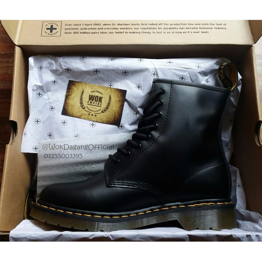 Dr Martens 1460 8 Eye Black Original, Men's Fashion, Footwear, Boots on ...