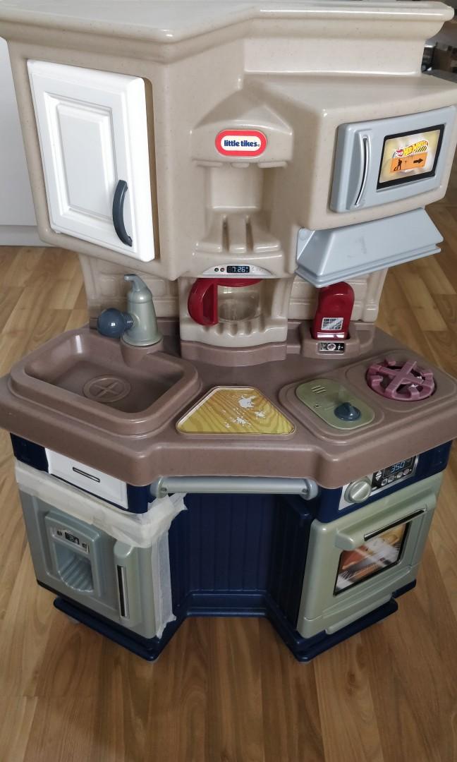 (Reserved) [FOC] Little Tikes Kitchen Set, Babies & Kids, Baby Nursery ...