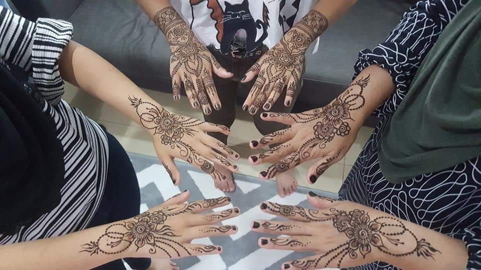 Henna party services, Everything Else on Carousell