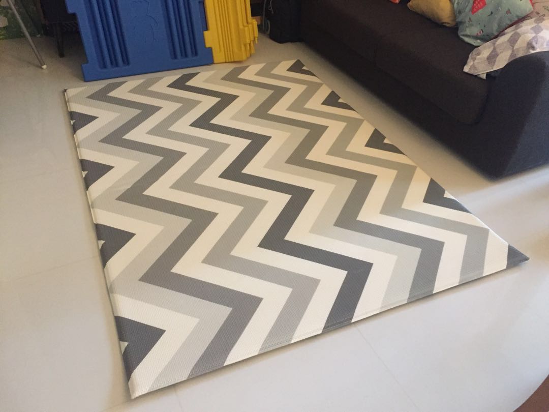 Minimalist Reversible Playmat, Babies & Kids, Infant Playtime on Carousell
