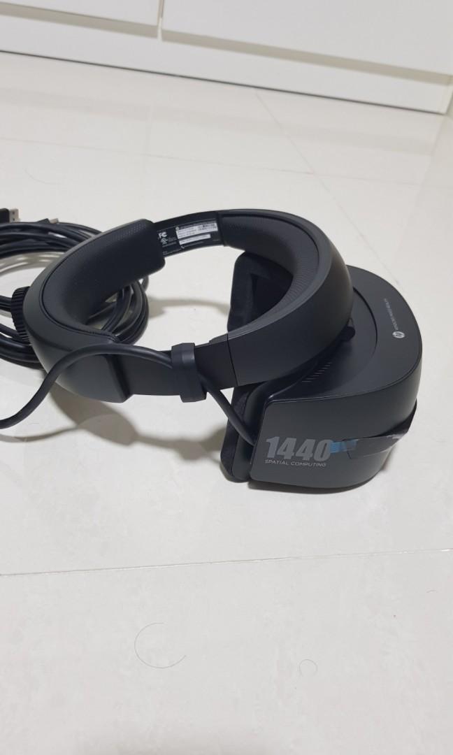 HP windows mixed reality headset with controllers, Video Gaming, Gaming ...