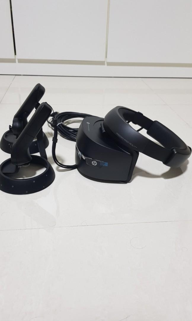 HP windows mixed reality headset with controllers, Video Gaming, Gaming ...