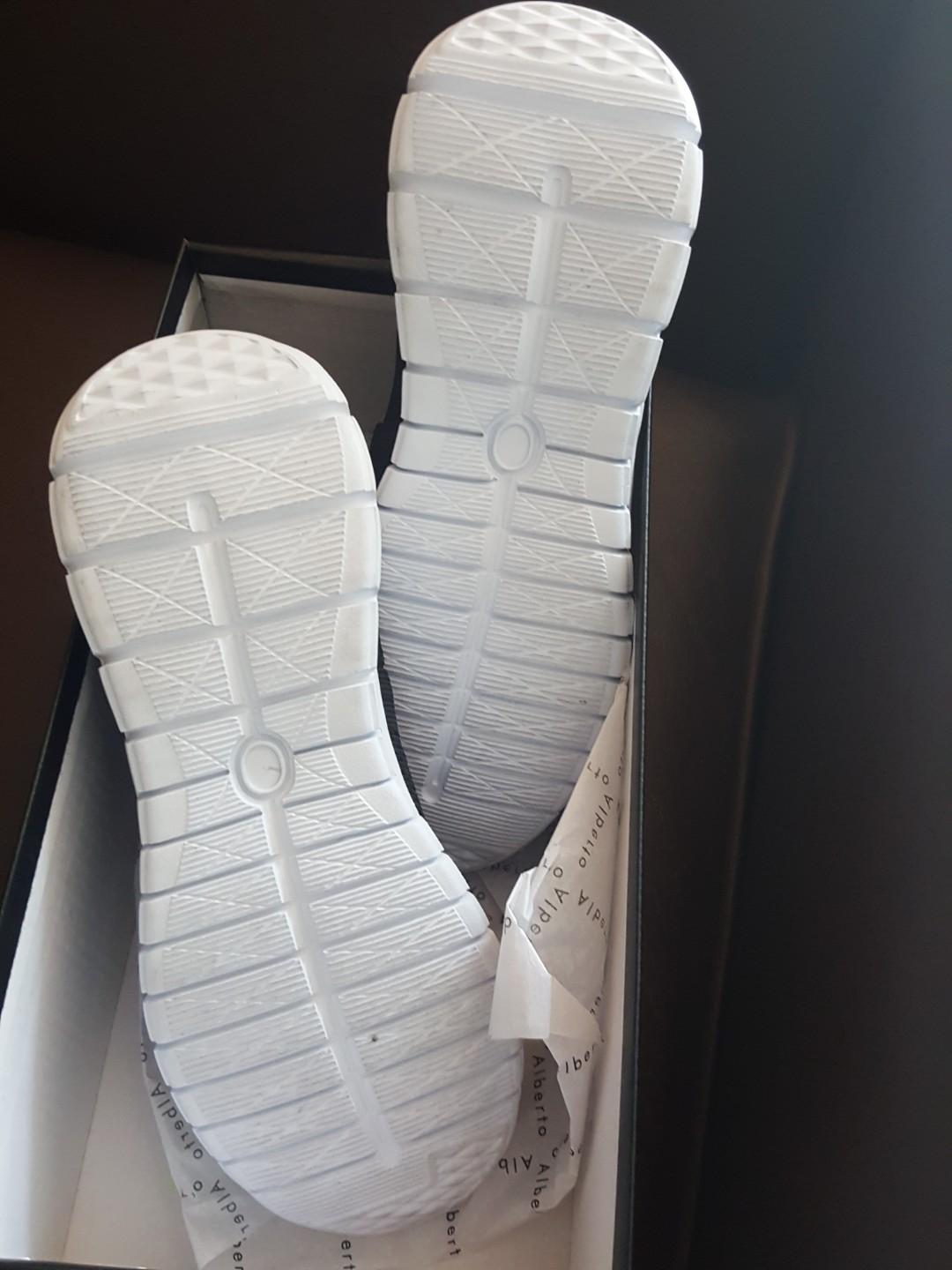 Lightweight Alberto Shoes, Women's Fashion, Footwear, Sneakers on Carousell