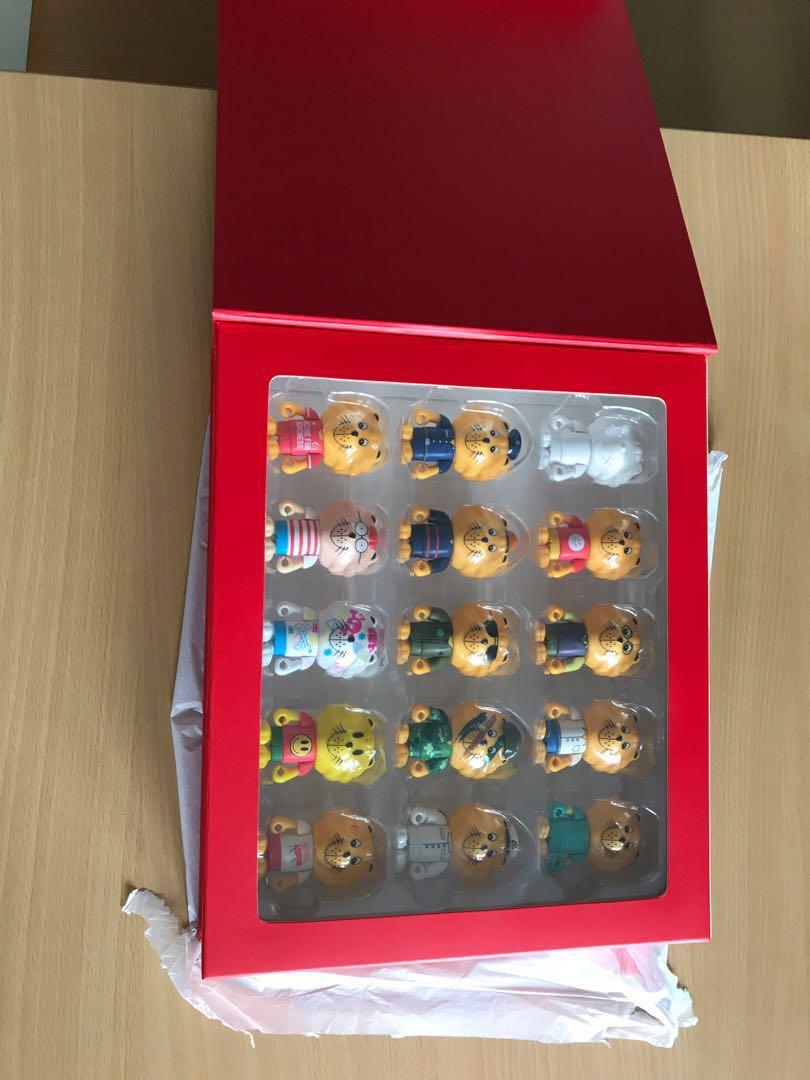 NDP Singa lion SG 50 box set. Rare and mint condition, with free gift ...