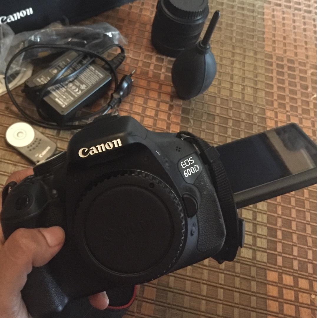 CANON EOS 600D, Photography, Cameras on Carousell