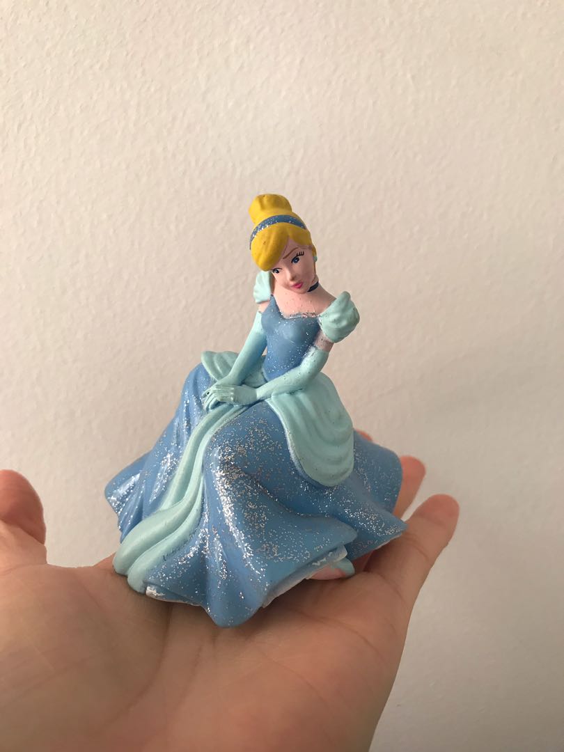 Disney Cinderella sitting toy cake topper, Hobbies & Toys, Toys & Games ...