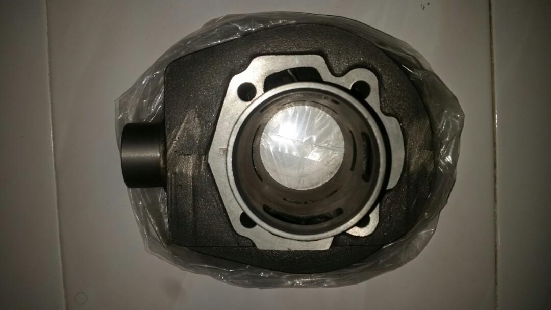 Classic Vespa block, Motorbikes on Carousell