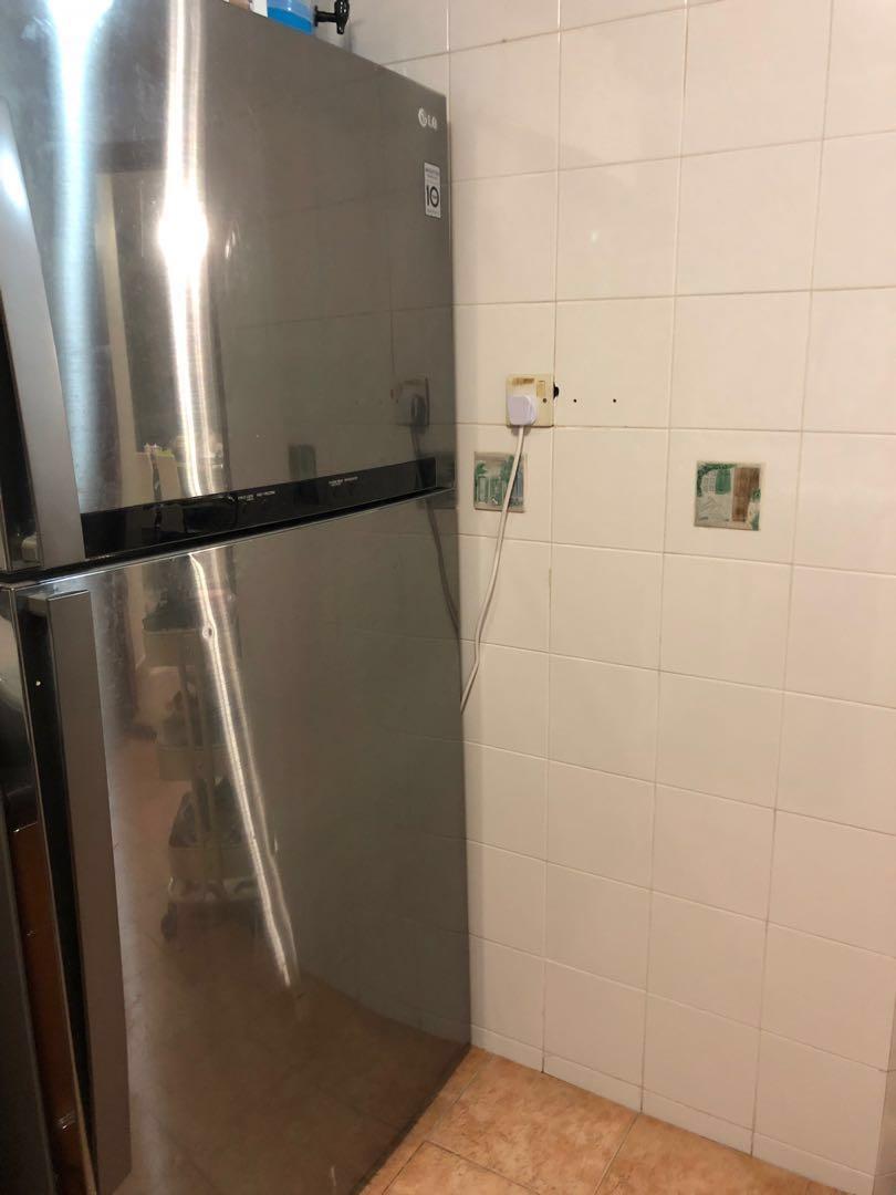 LG fridge 600L, TV & Home Appliances, Kitchen Appliances, Refrigerators ...