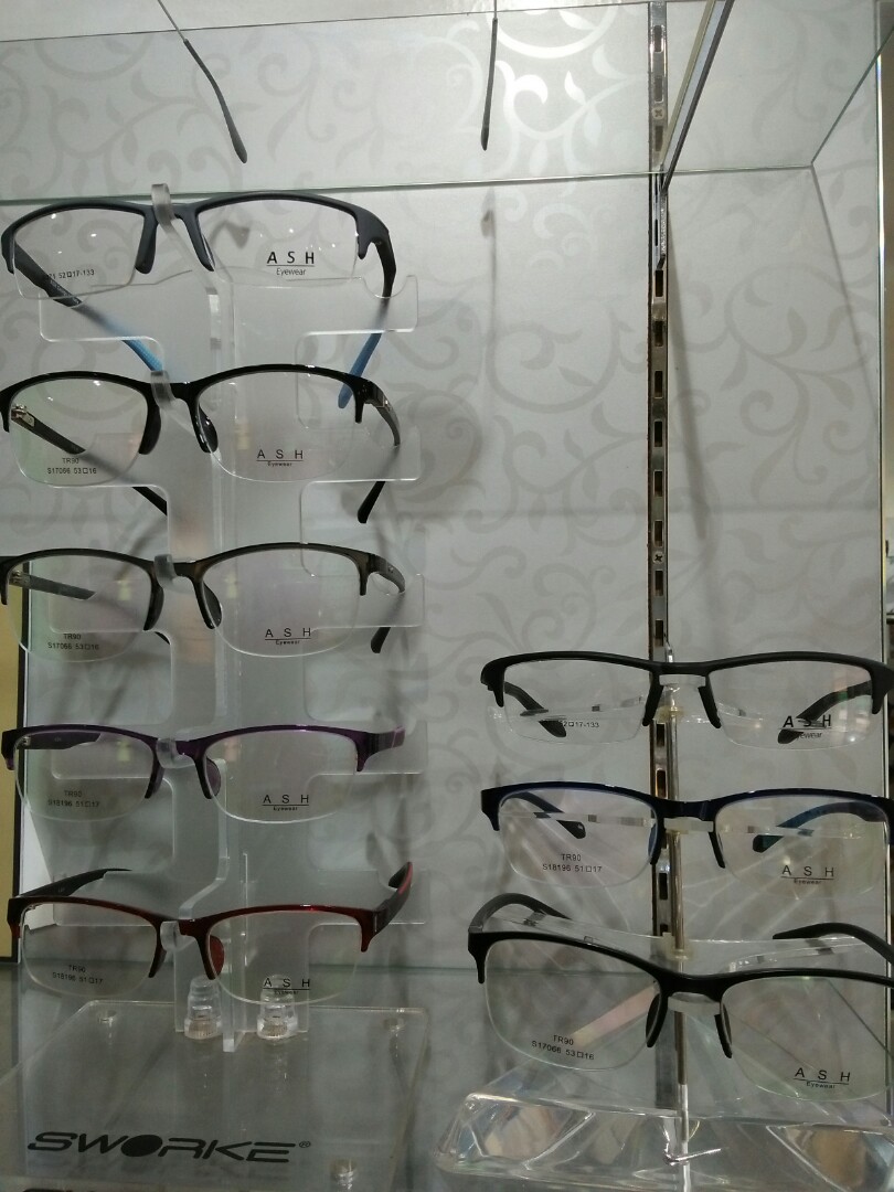 Plastic half frame rimlon, Men's Fashion, Watches & Accessories ...