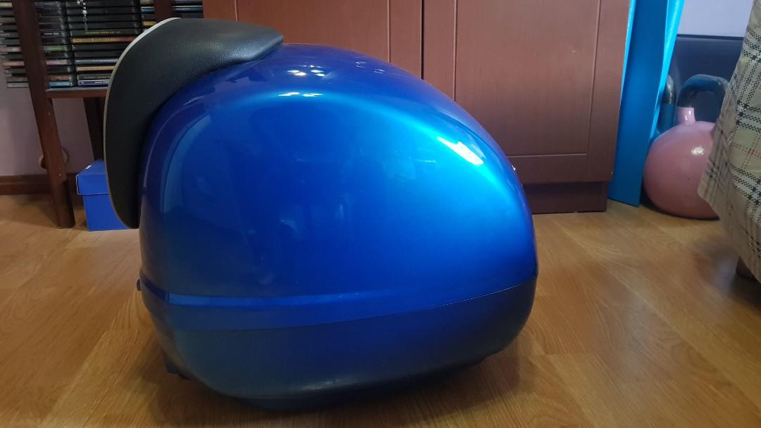 Vespa Rear Box with Rack, Motorcycles, Motorcycle Accessories on Carousell