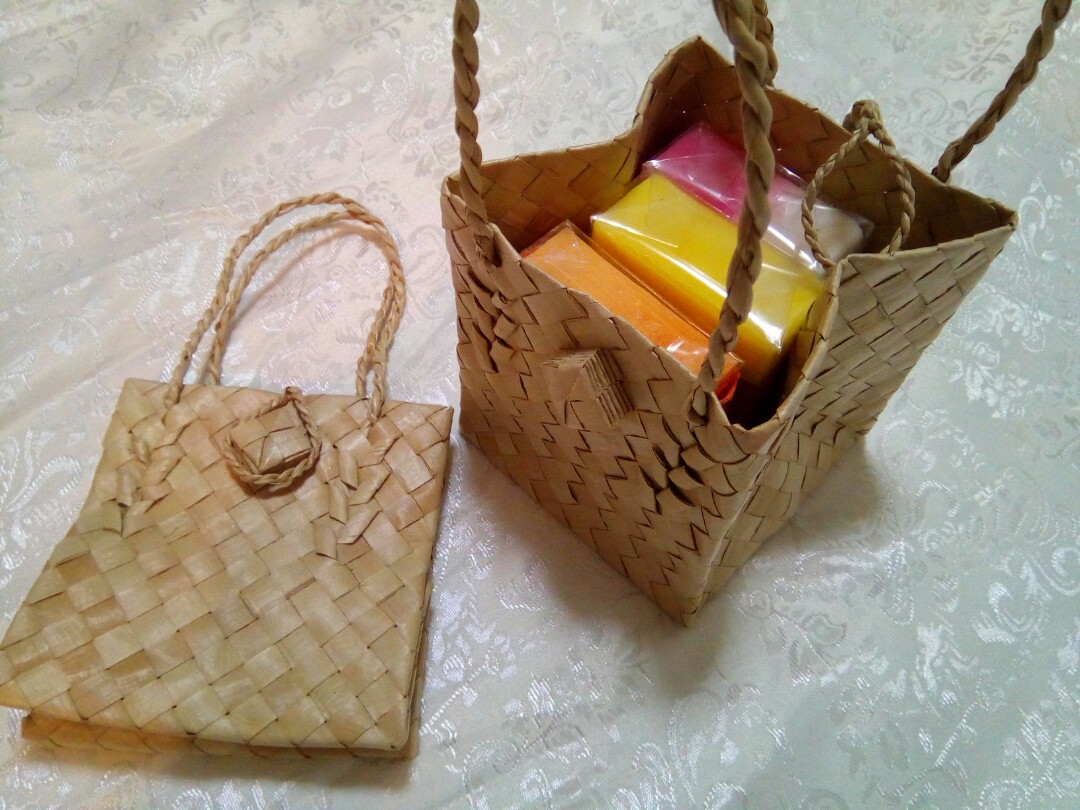 Bariw Made Native Gift Basket (thick size), Hobbies & Toys, Stationary ...