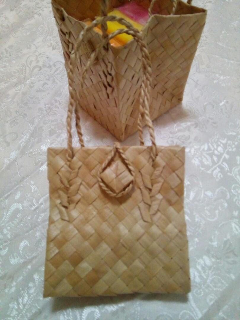 Bariw Made Native Gift Basket (thick size), Hobbies & Toys, Stationary ...