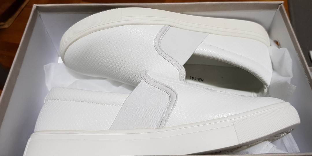 Brand new addicts anonymous white shoes, Women's Fashion, Footwear ...