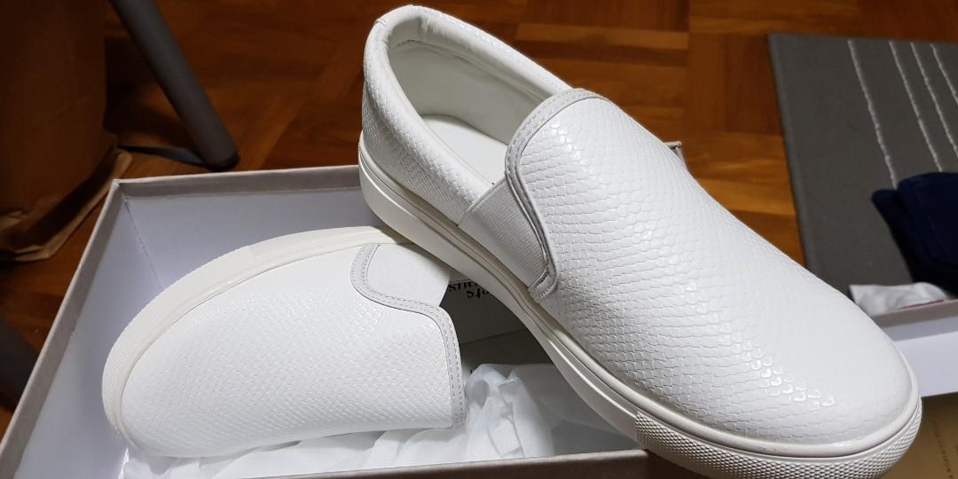 Brand new addicts anonymous white shoes, Women's Fashion, Footwear ...