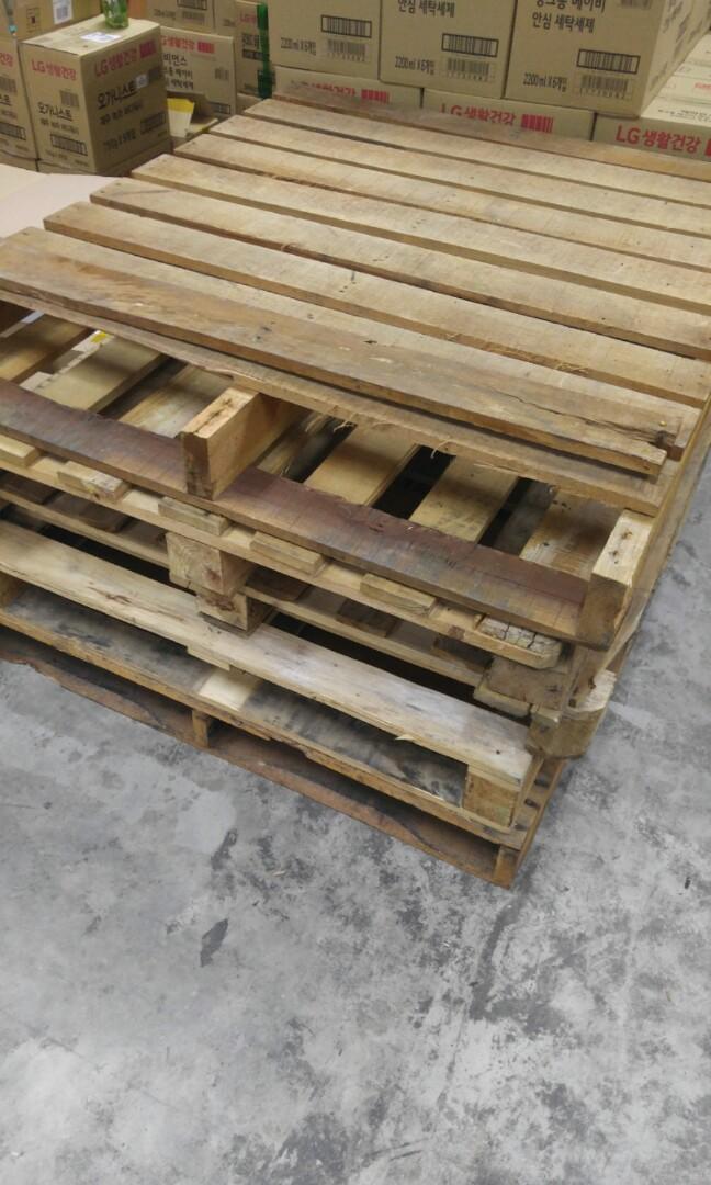 Free! Wood pallets, Everything Else on Carousell