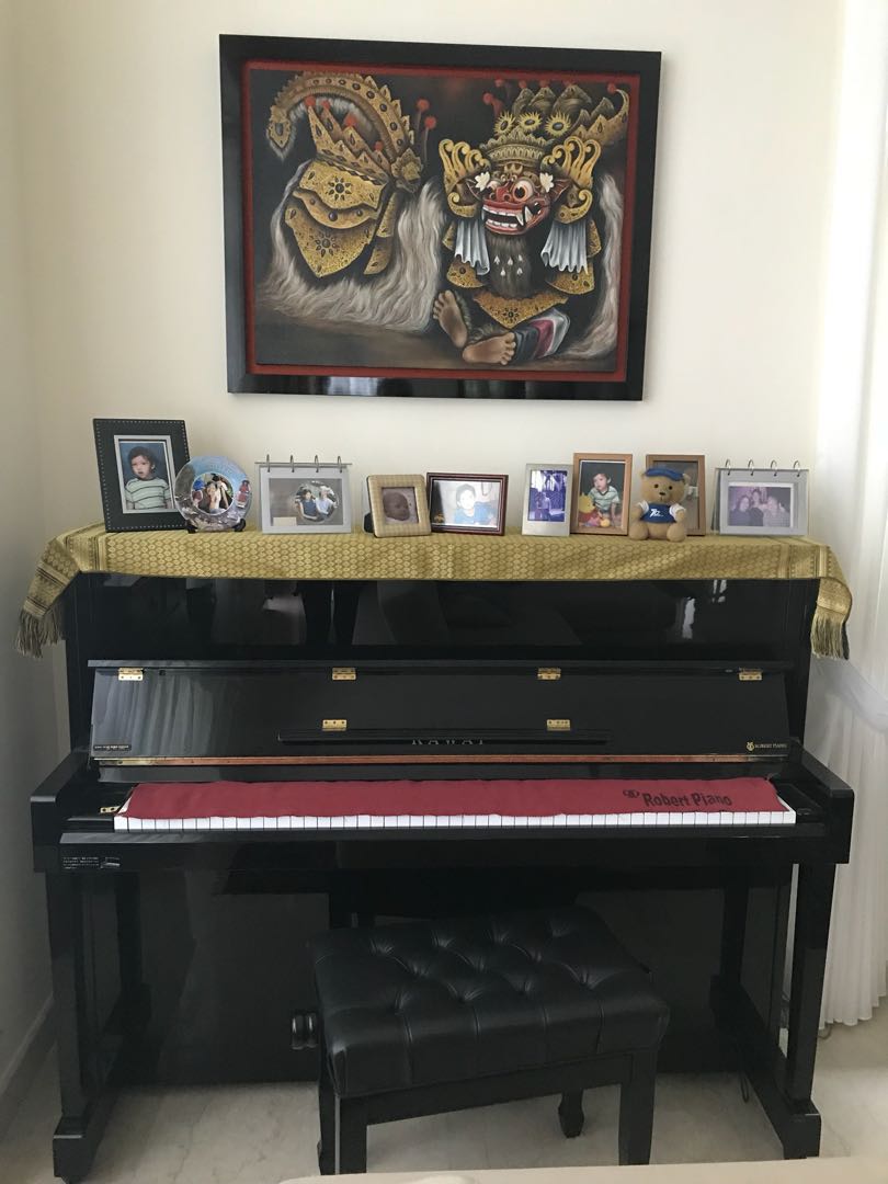 Robert piano., Hobbies & Toys, Music & Media, Musical Instruments on ...