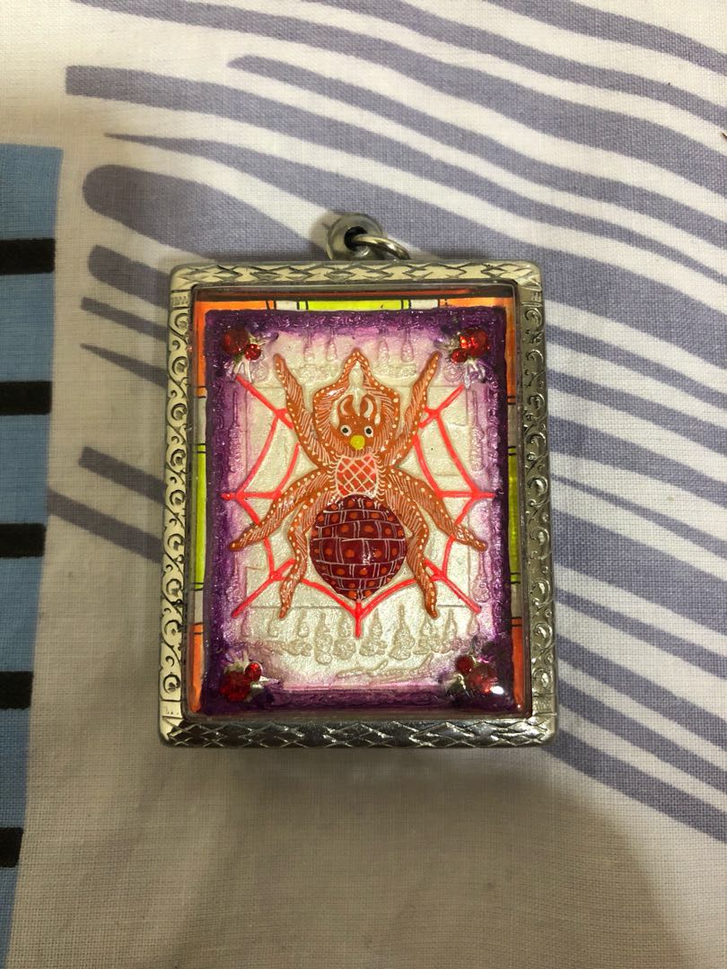 Spider amulet, Hobbies & Toys, Memorabilia & Collectibles, Religious ...