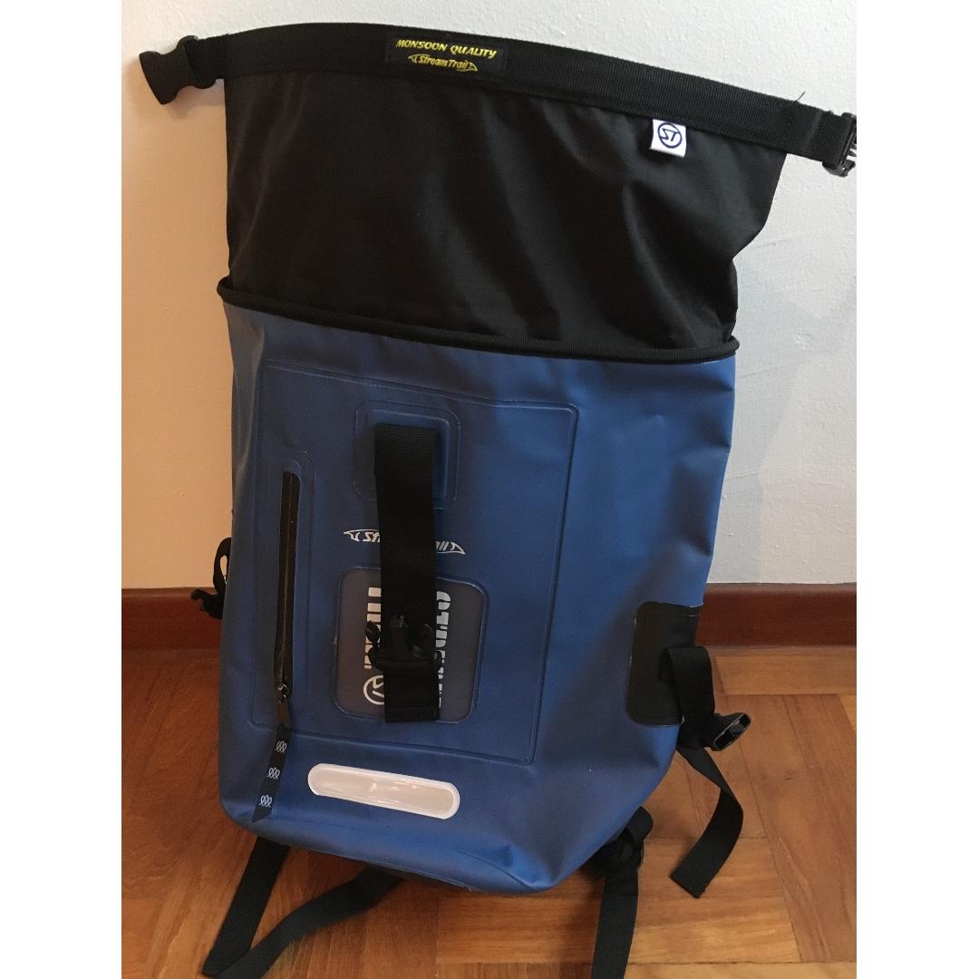 Stream Trail Dry Tank backpack 25L Waterproof, Motorcycles, Motorcycle ...