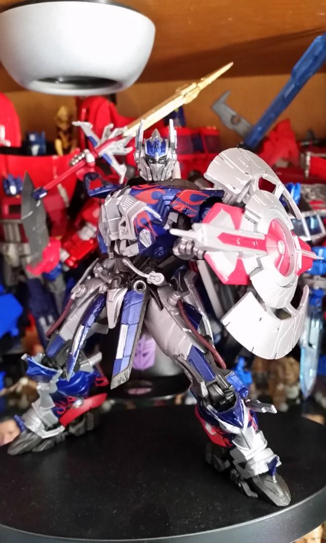 TOMY produced Movie Optimus Prime Knight Form great for display ...