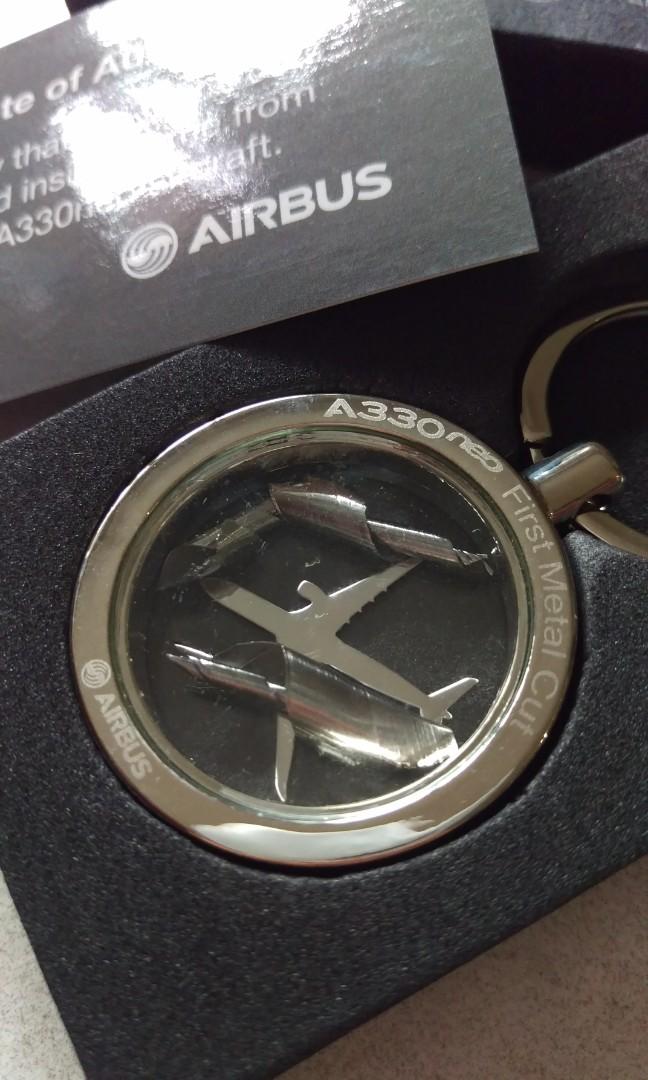 A330NEO First Metal Cut Key chain, Airbus, 興趣及遊戲, 收藏品及紀念品, 明星周邊 - Carousell