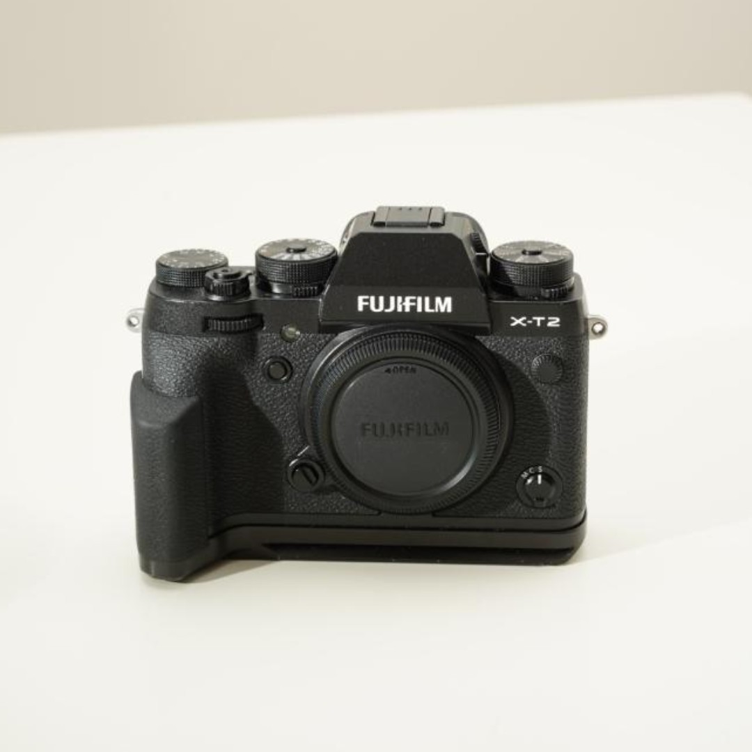 Fuji XT2 Body, Photography, Cameras on Carousell