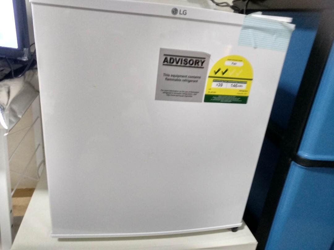 LG mini Bar Fridge, TV & Home Appliances, Kitchen Appliances ...