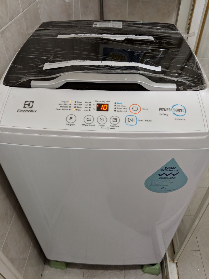 PRE loved Electrolux top load washing machine, TV & Home Appliances ...