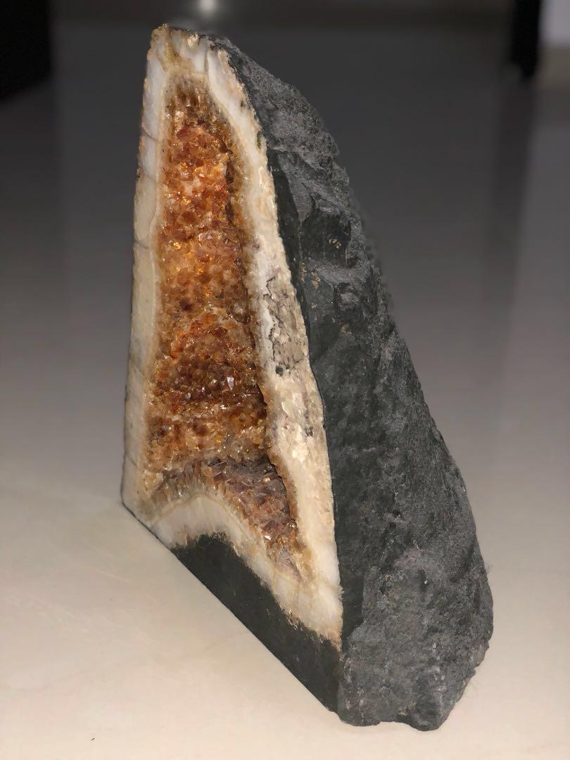 Rare Yellow Crystal Cave, Women's Fashion, Jewelry & Organisers ...