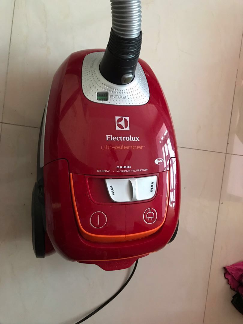 Electrolux Vaccum Cleaner, TV & Home Appliances, Vacuum Cleaner ...