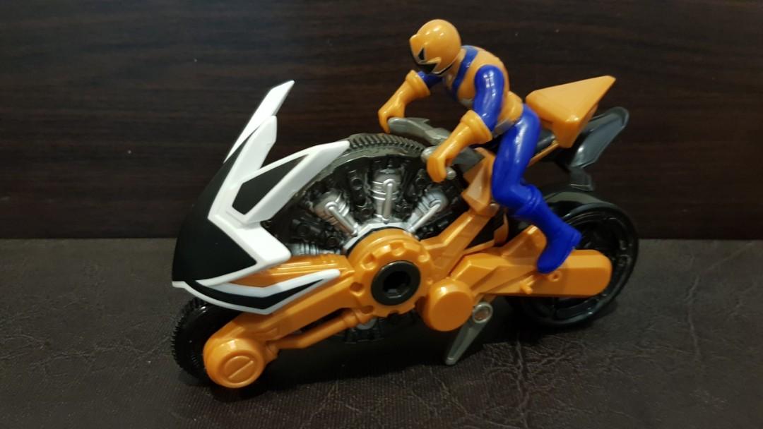 Power Rangers on Bike: Gold Ranger, Hobbies & Toys, Toys & Games on ...