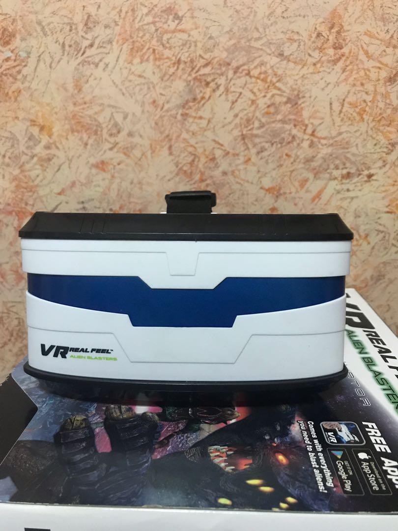 VR Real Feel Alien Blasters, Hobbies & Toys, Toys & Games on Carousell