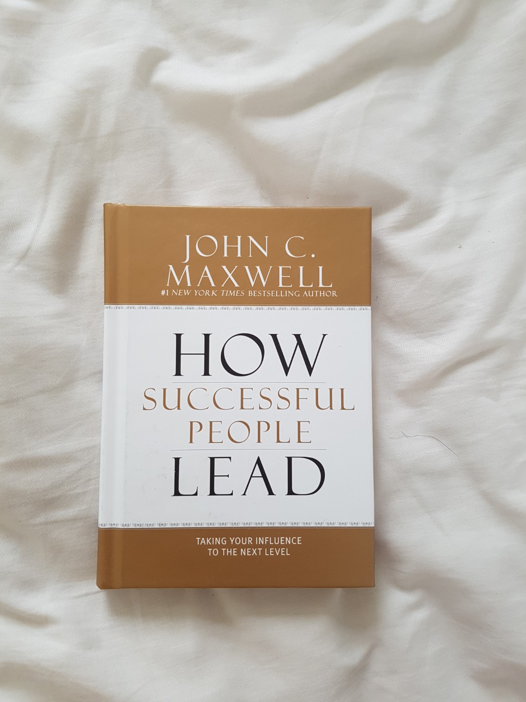 HOW SUCCESSFUL PEOPLE LEAD, Hobbies & Toys, Books & Magazines, Fiction ...