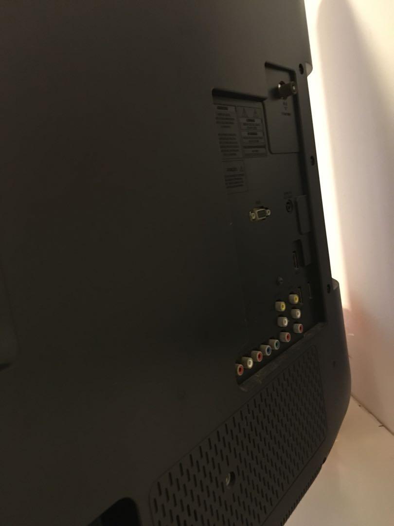 philips LCD tv model no : 42 PFL7409/98, TV & Home Appliances, TV ...