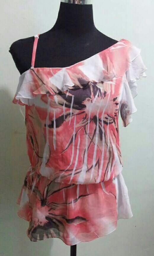 Venus cut top new, Women's Fashion, Tops, Others Tops on Carousell