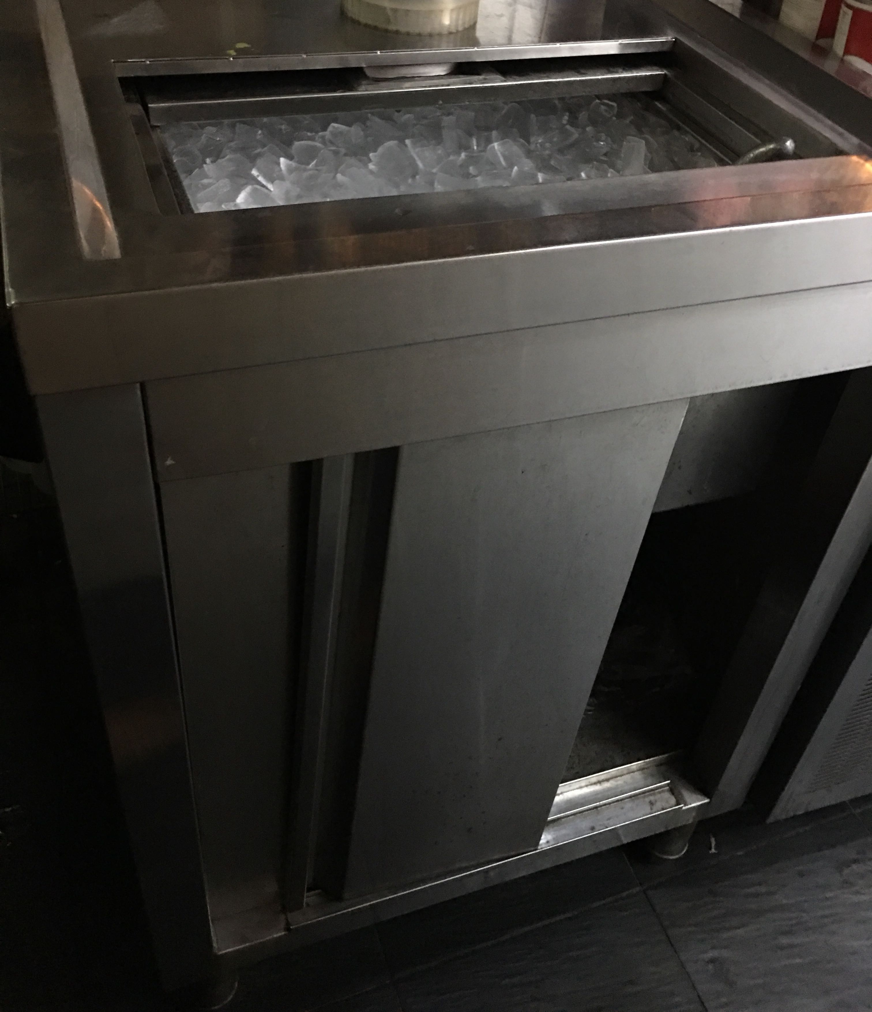 Ice counter/ Ice Storage, Furniture & Home Living, Kitchenware ...