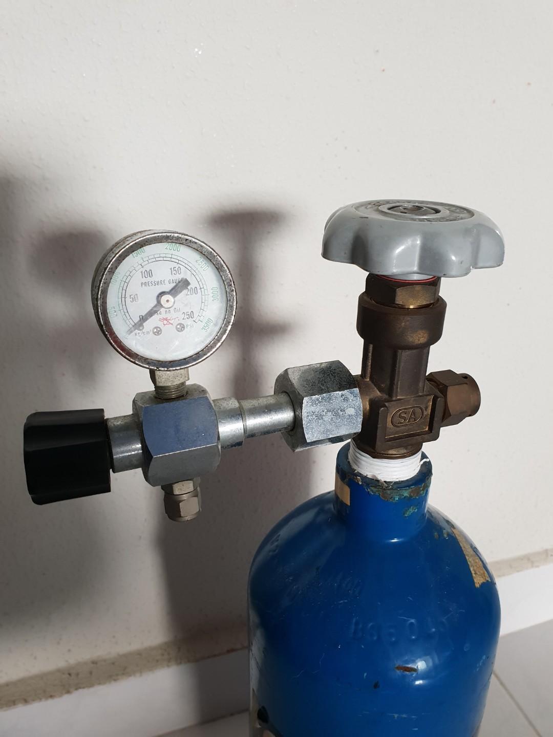 CO2 Tank W vault, Pet Supplies, Homes & Other Pet Accessories on Carousell