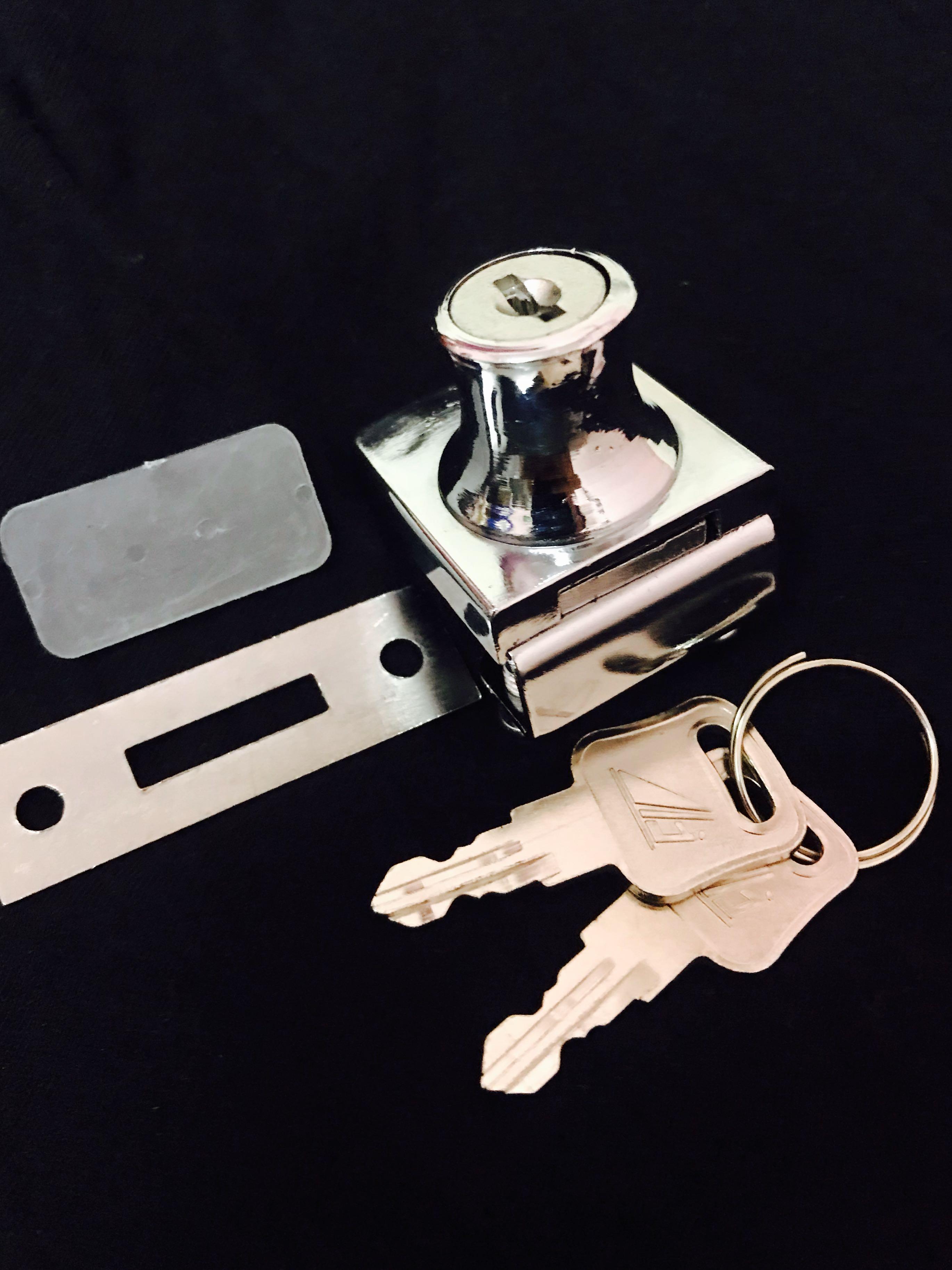 Ikea Detolf Keys Lock, Furniture & Home Living, Furniture, Shelves ...