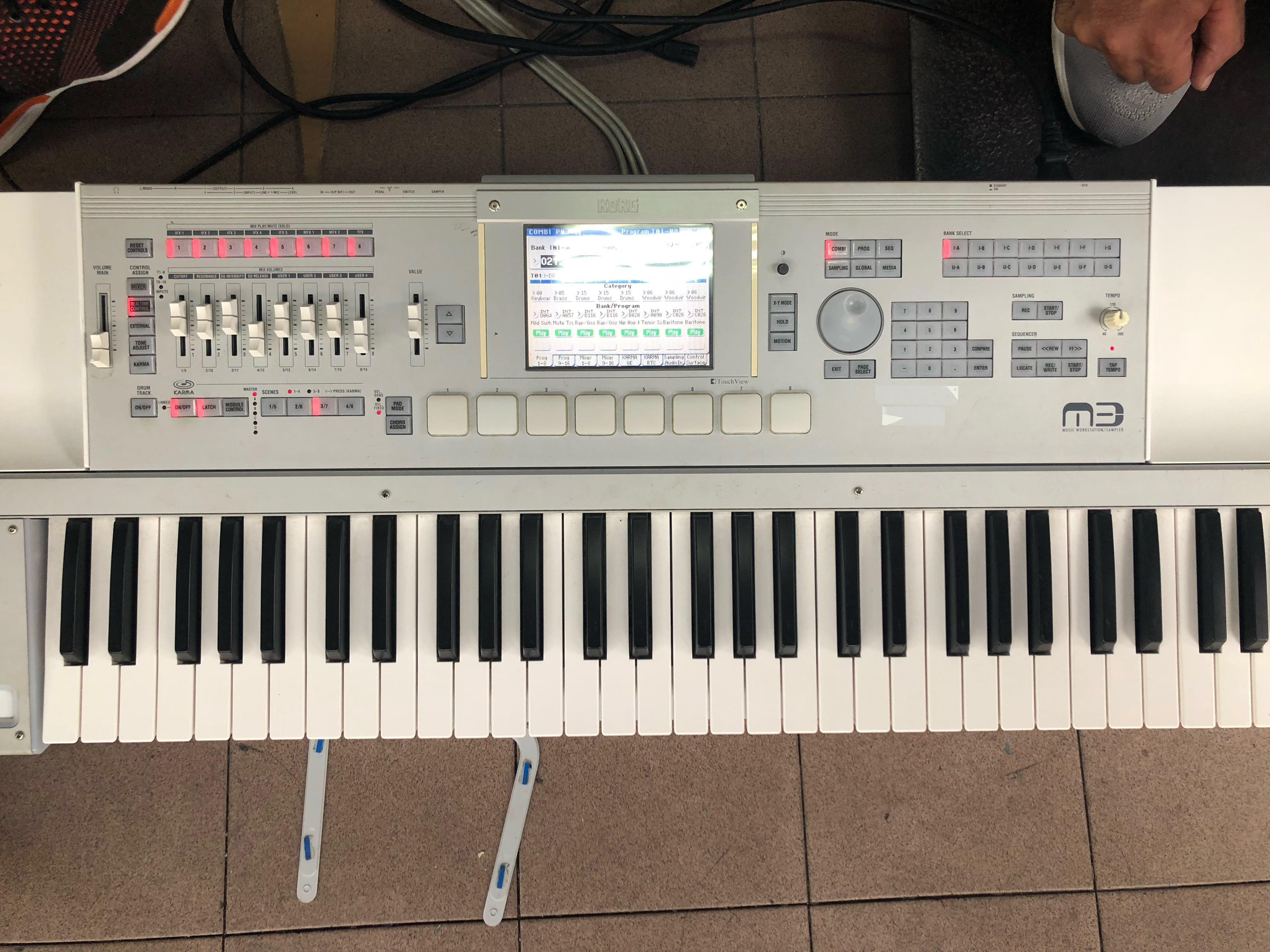 KORG M3-61 Keyboard Synthesizer, Hobbies & Toys, Music & Media, Musical ...