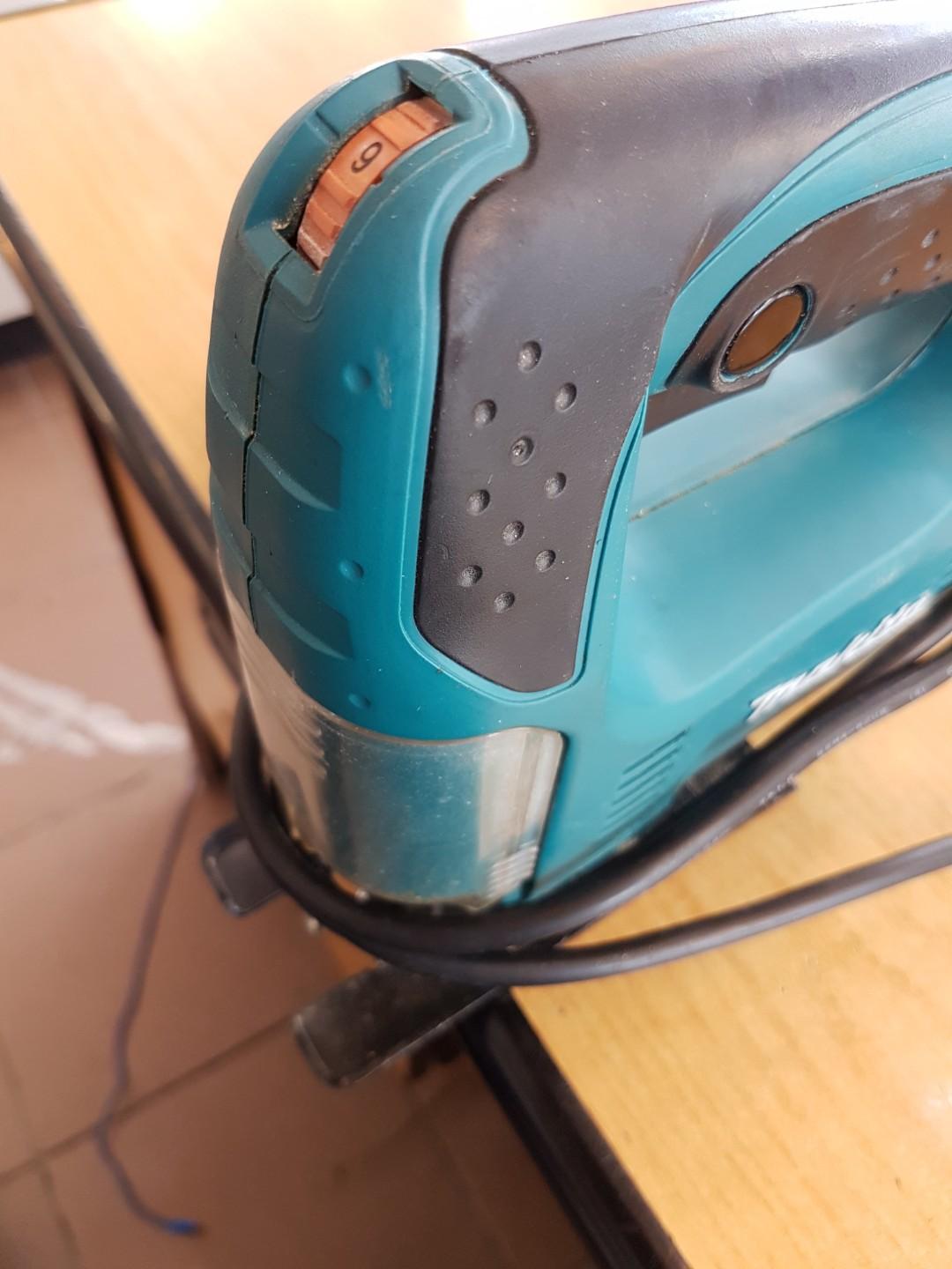 Makita jump saw, Mobile Phones & Gadgets, Mobile & Gadget Accessories ...