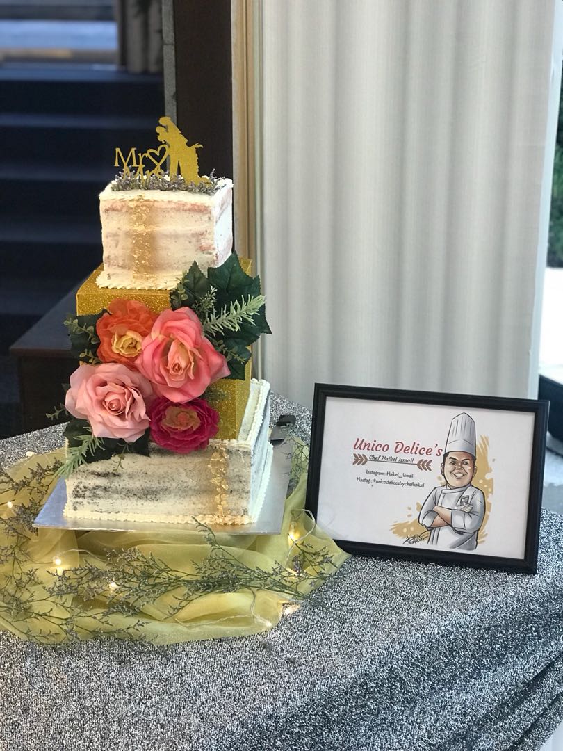 Naked Wedding Cake, Food & Drinks, Homemade Bakes on Carousell