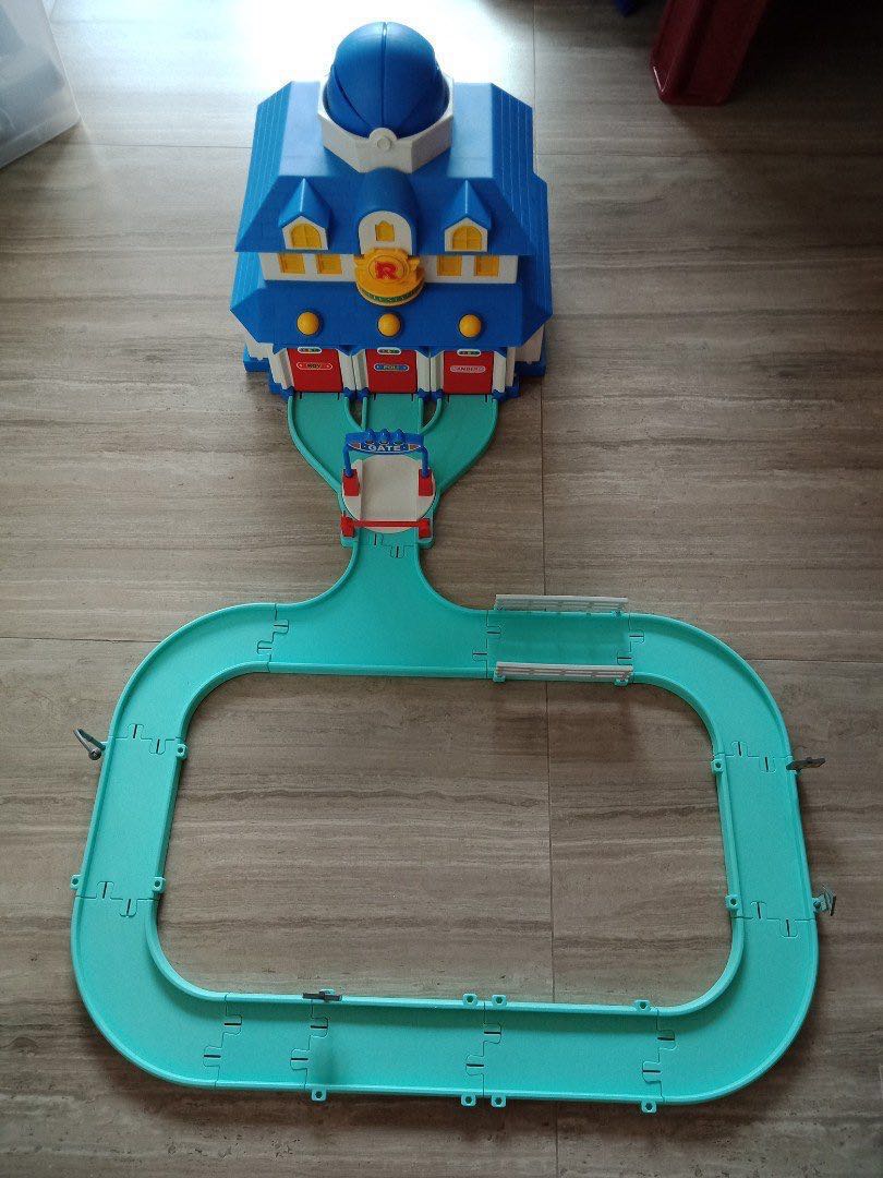 Pre-loved POLI Robocar House with Characters, Hobbies & Toys, Toys ...