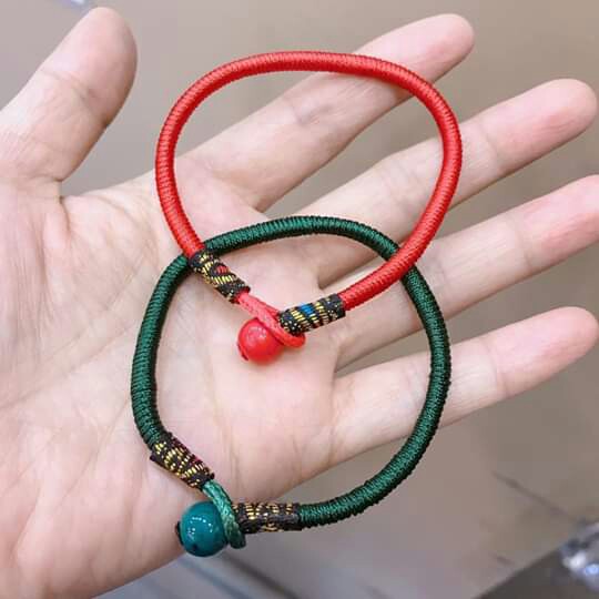 RED STRING or GREEN STRING from the heart of Tibet, Women's Fashion ...