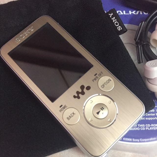 SONY NWZ-S738F GOLD 8GB (S Series Walkman), Audio, Headphones ...