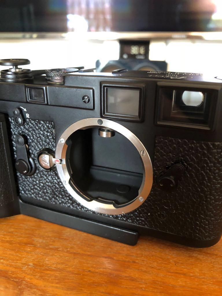 Leica M3 black NO LENS (repaint Japan), Photography, Cameras on Carousell