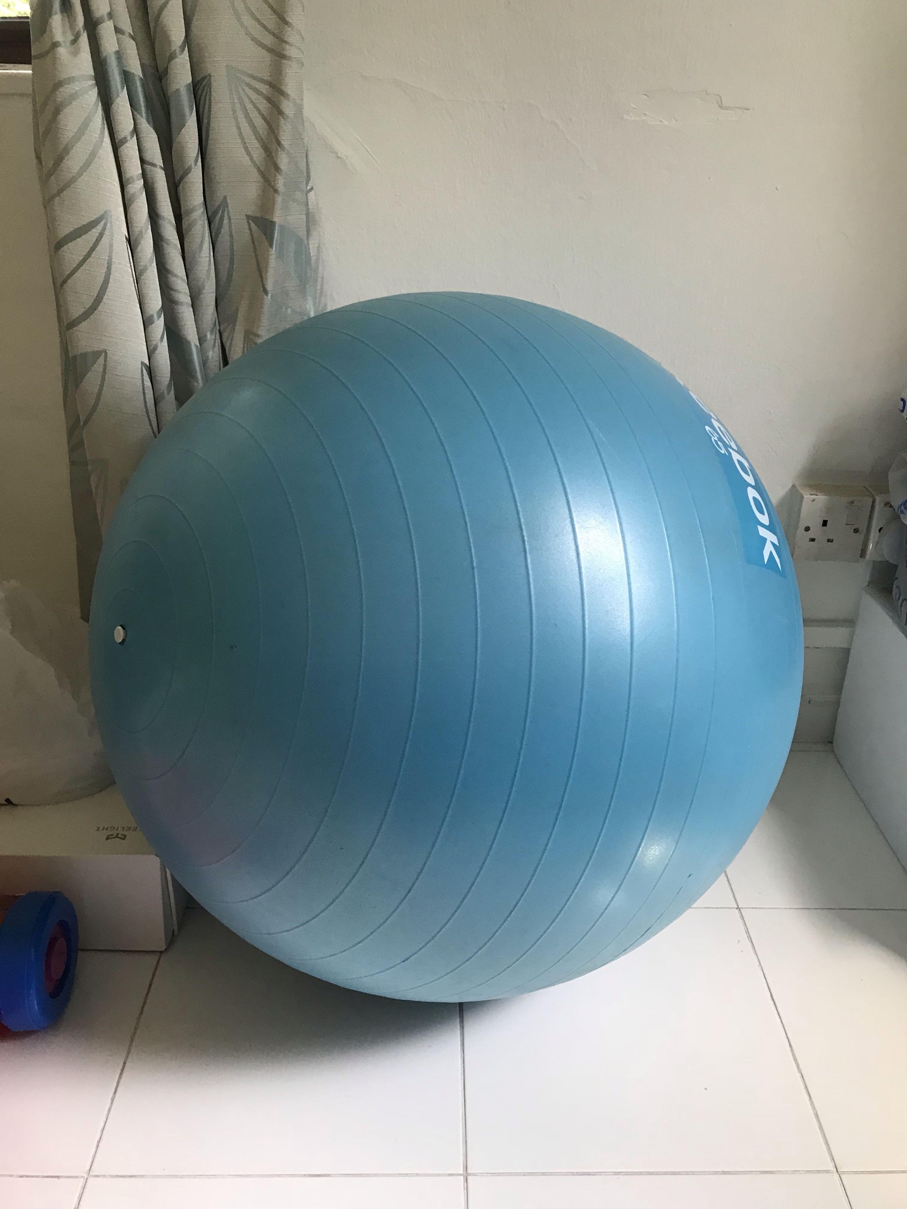 Reebok exercise ball, Sports Equipment, Exercise & Fitness, Cardio ...
